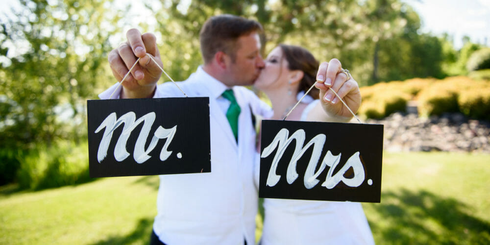 Fun Wedding DJ Entertainment - Pro Sound & Light Show